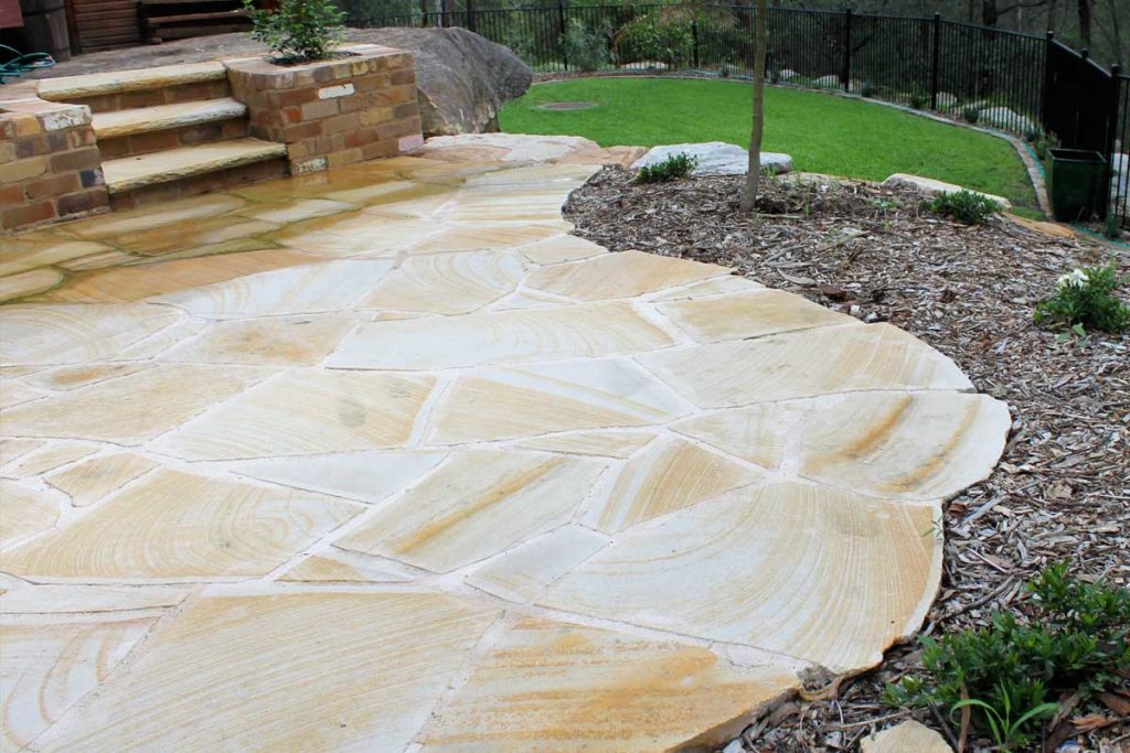 Patios, Courtyards and Pergola's Construction - The Landscaped Garden